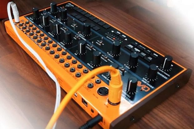 Behringer Neutron Synthesizer Review | Sharpens