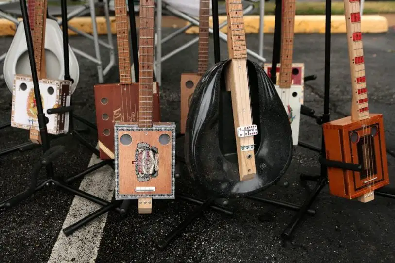 10 Best Cigar Guitar Box In 2020 | Sharpens