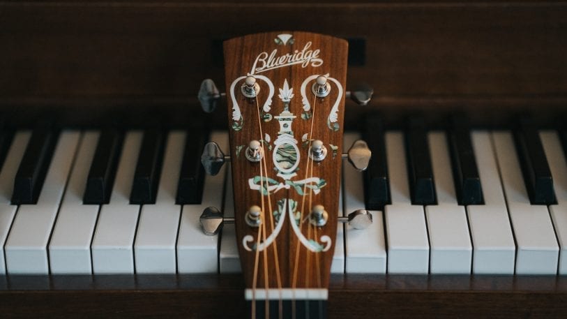 Dobro Guitar: What is it? Types and Complete Review | Sharpens